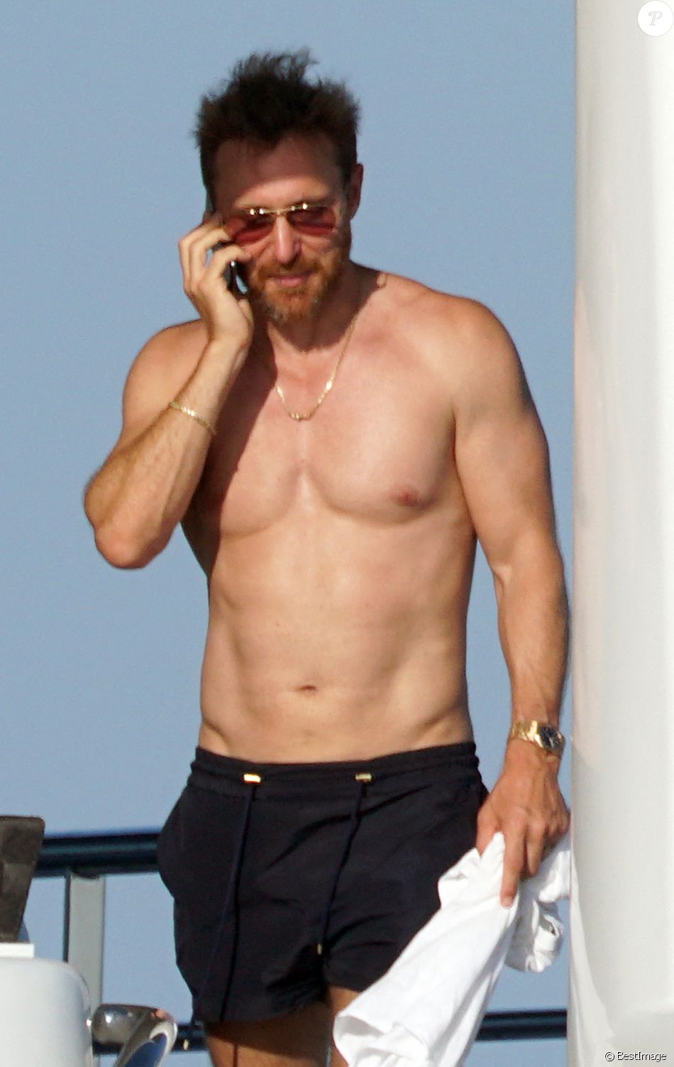 Exclusif - David Guetta et son fils Elvis passent leurs vacances avec ...