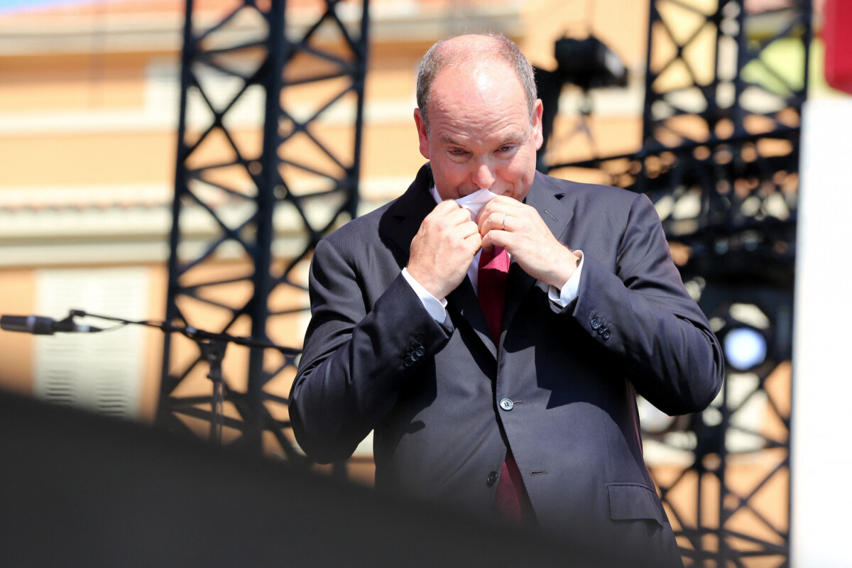 Photo : Le prince Albert II de Monaco très ému pendant le discours en ...