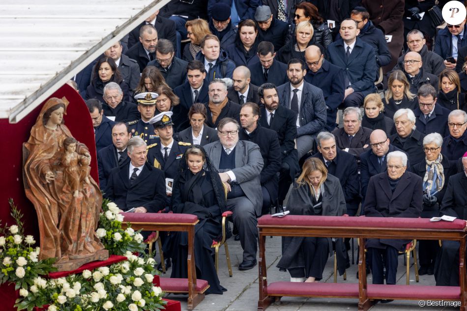Le roi Philippe de Belgique, la reine Mathilde, Giorgia Meloni, Sergio ...