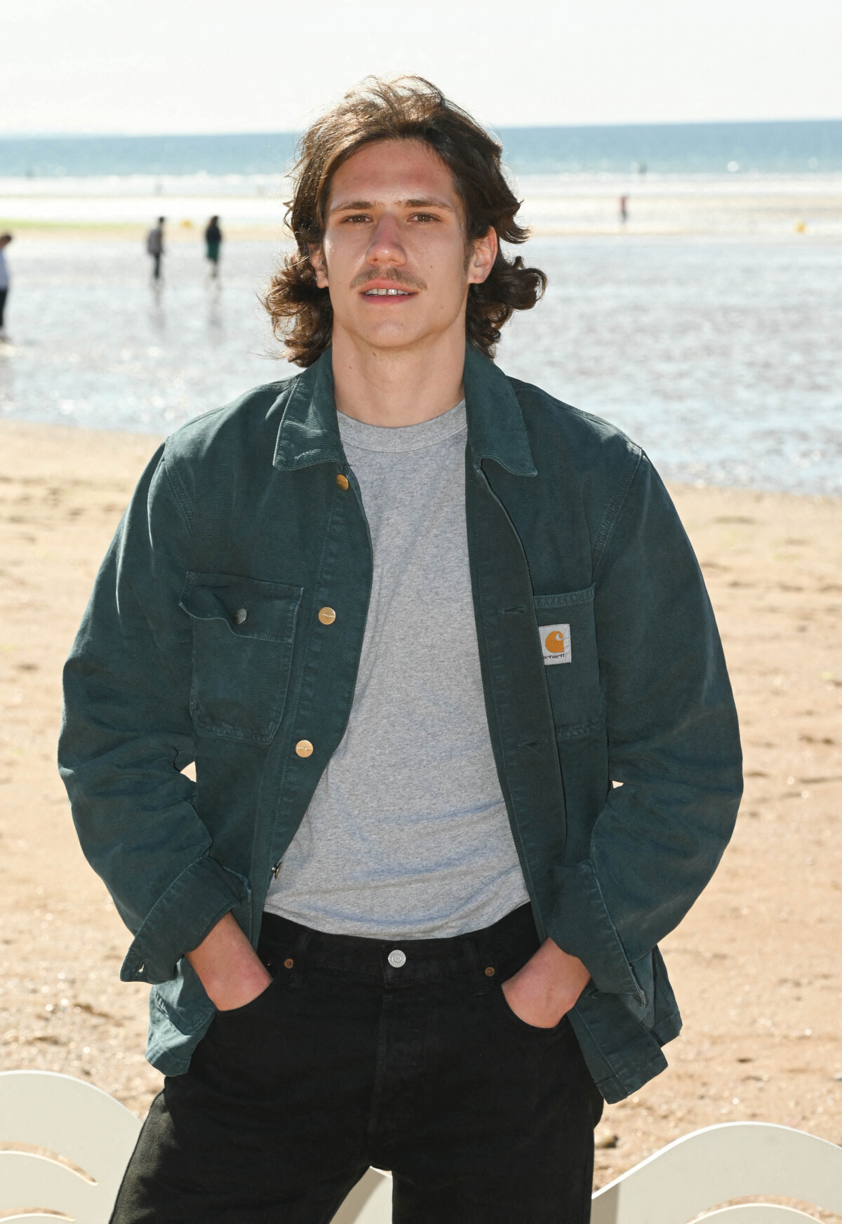 Photo : Abraham Wapler lors d'un photocall sur la plage de Cabourg ...