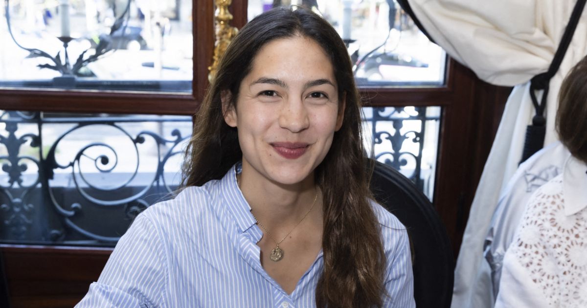 Line Papin - Librairie éphémère au Fouquet's lors des remises du Prix ...