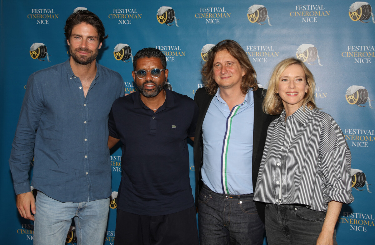 Photo : Tom Leeb, Léa Drucker, Youssef Hajdi et Julien Rambaldi lors de ...