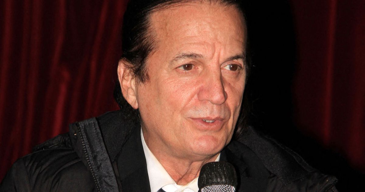 Francis Lalanne à la soirée Les tremplins du talent au club Oh! Happy ...