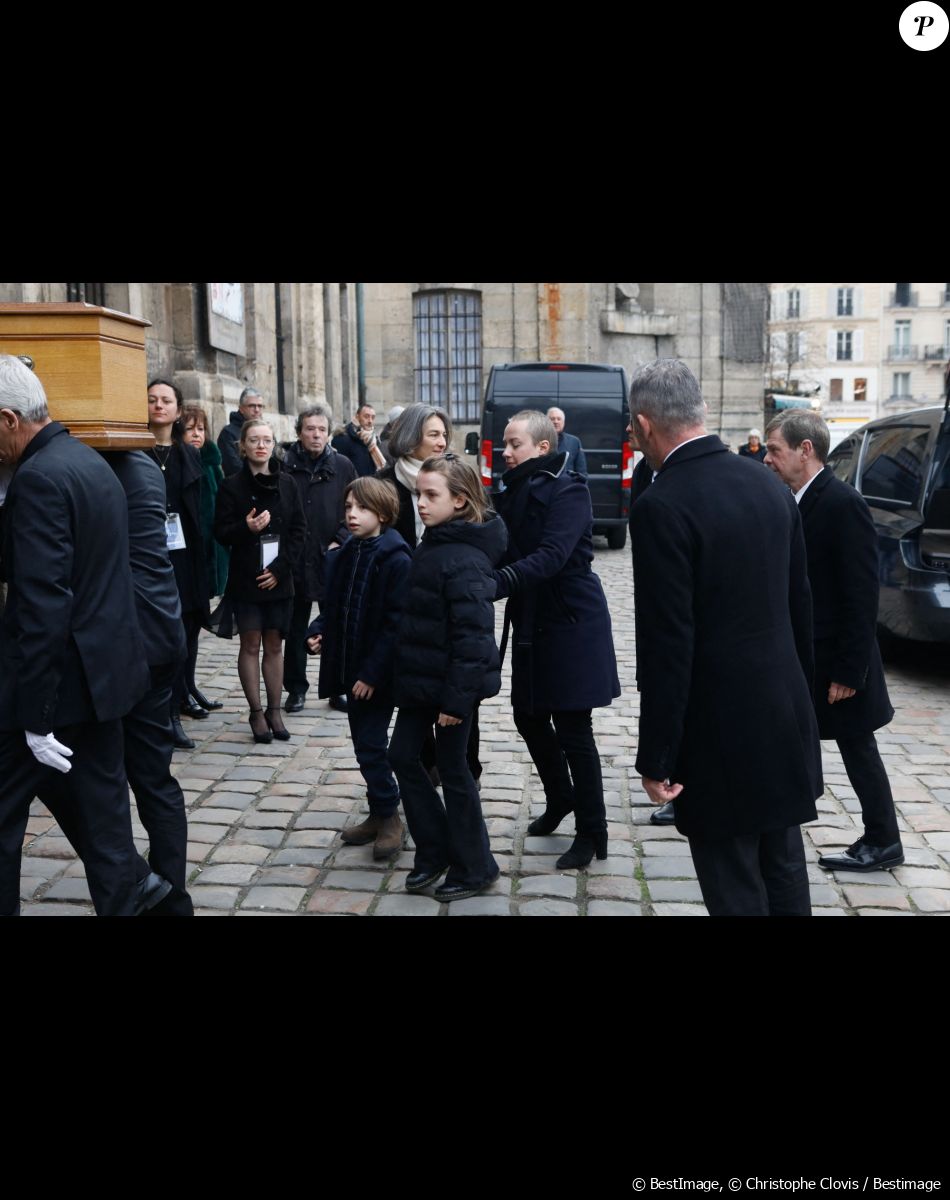 Obsèques de Philippe Tesson : dernier adieu de son fils Sylvain et de ...