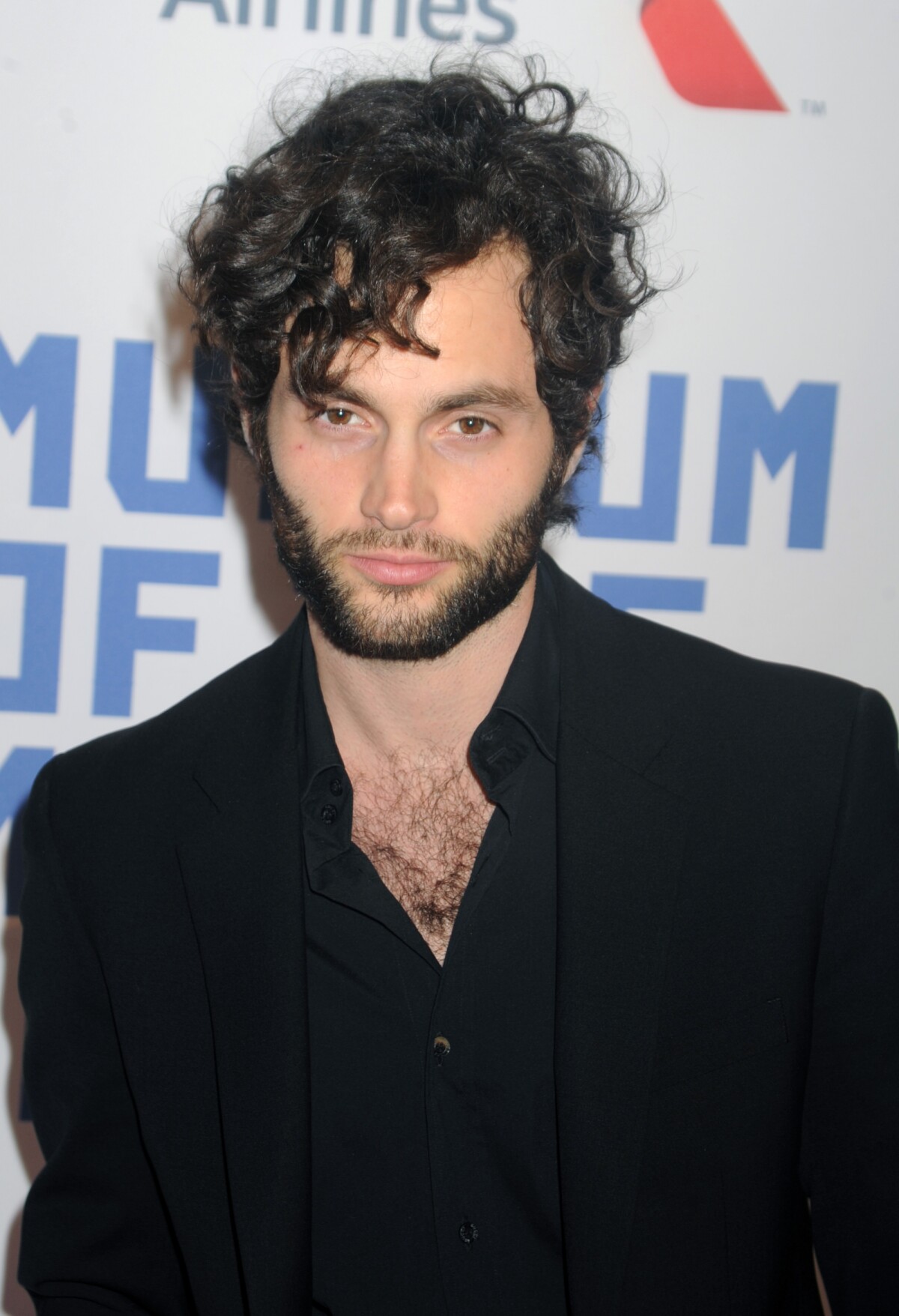 Photo : Penn Badgley à New York le 9 avril 2014 - Purepeople