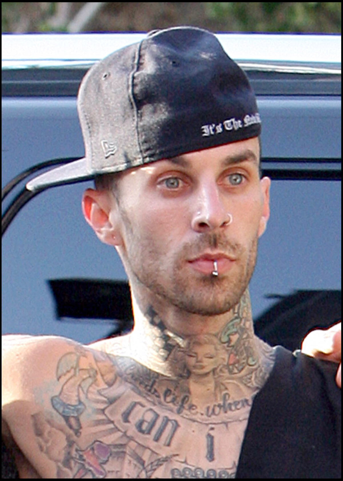 Photo : Travis Barker rencontre des fans à la sortie du roxy club le 7 ...