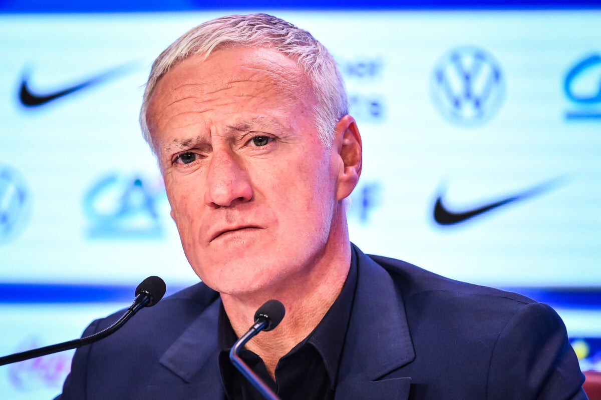 Photo : Didier Deschamps se fait allumer par un ancien joueur Le sélectionneur de l'équipe de ...