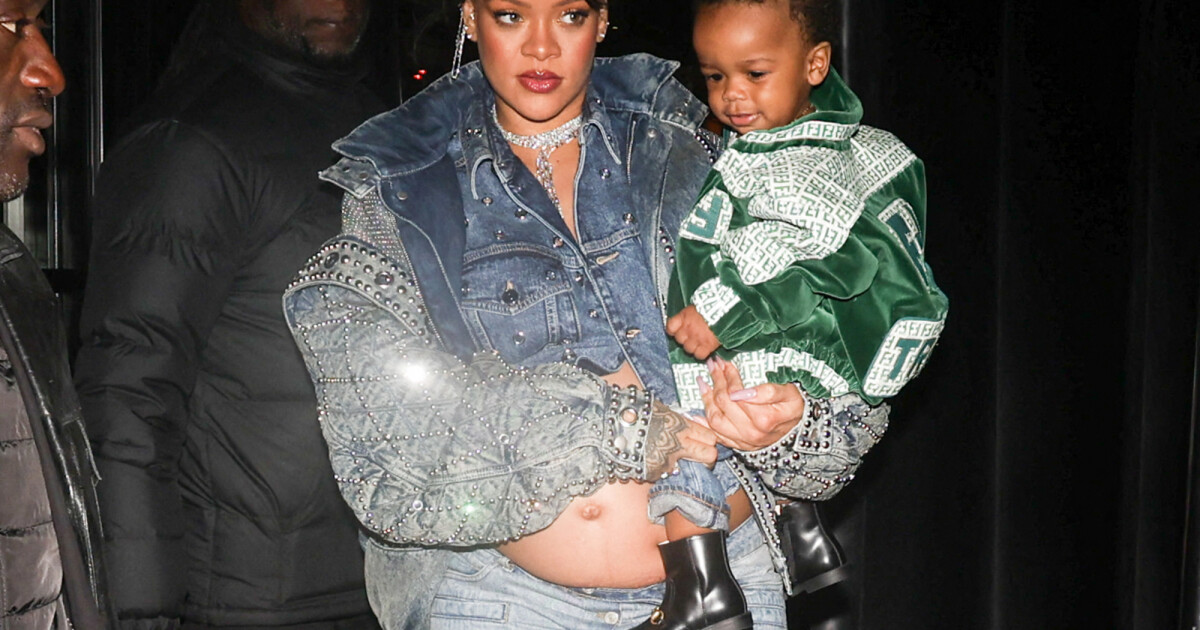 Rihanna enceinte à Paris : ventre bien arrondi, mini jupe et avec son ...