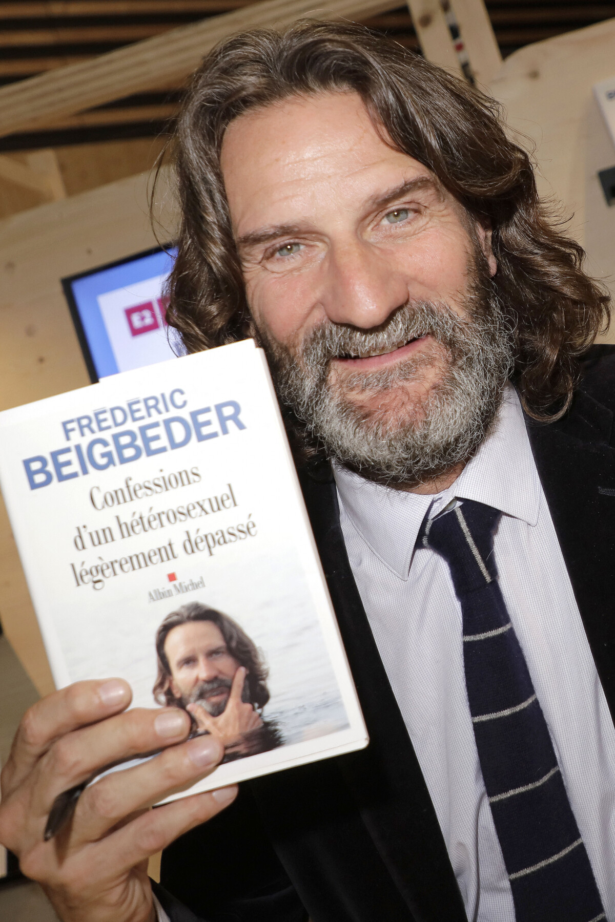 Photo : Frederic Beigbeder - Festival du Livre de Paris 2023 au Grand ...