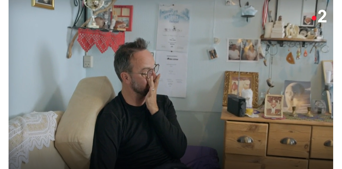 Vidéo : Jarry craque et fond en larmes après avoir fait son coming-out ...