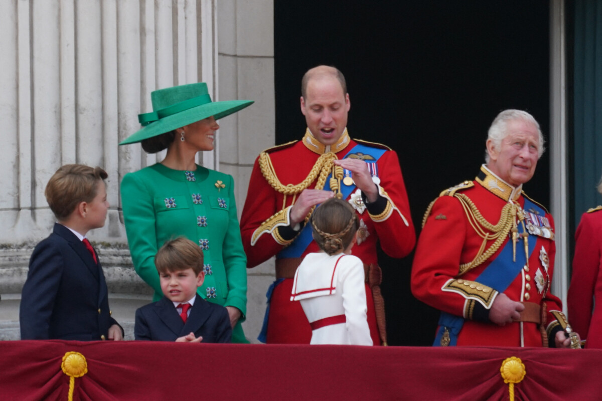 Photo : Le prince George, le prince Louis, la princesse Charlotte, Kate ...