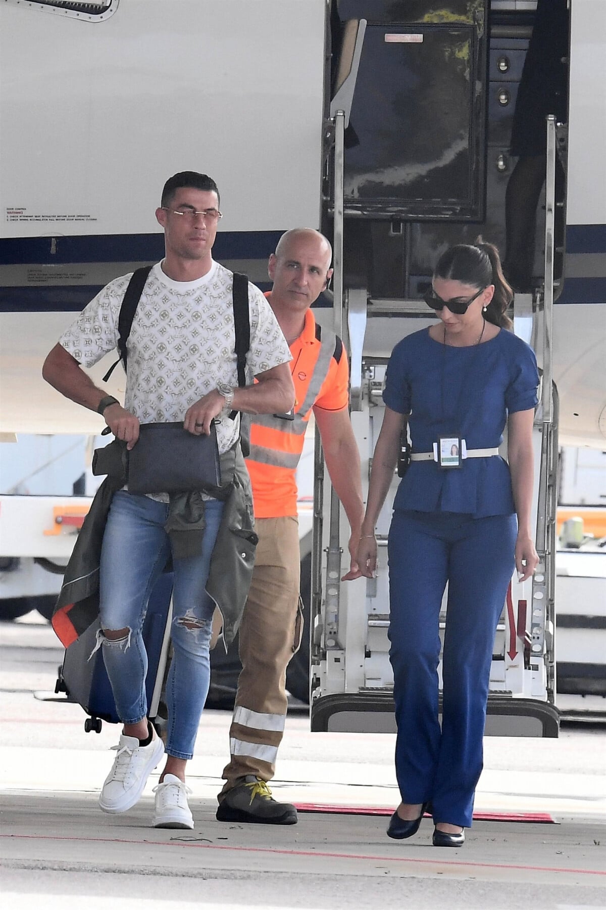 Photo : Cristiano Ronaldo arrive en jet privé pour une luxueuse ...