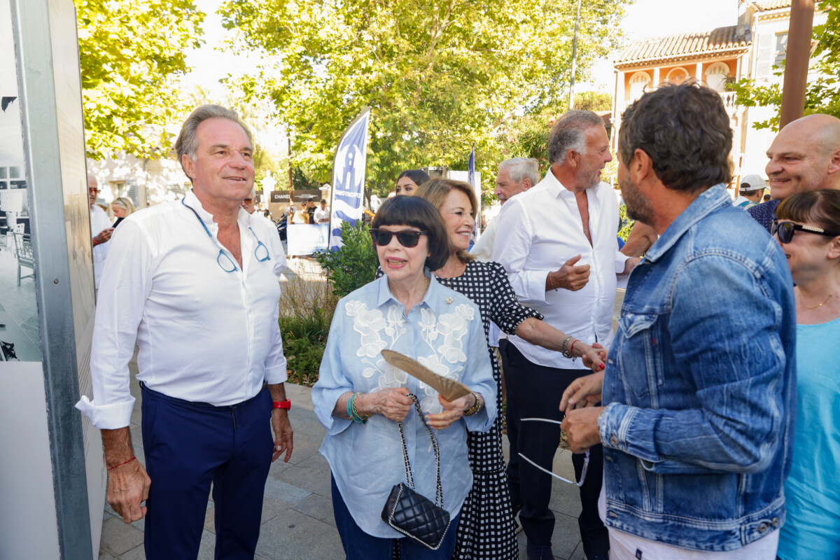 Photo : Renaud Muselier, Mireille Mathieu, Nicole Calfan, Bernard ...