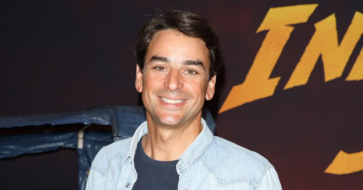 Julian Bugier bientôt de retour sur France 2 : il adopte un nouveau ...