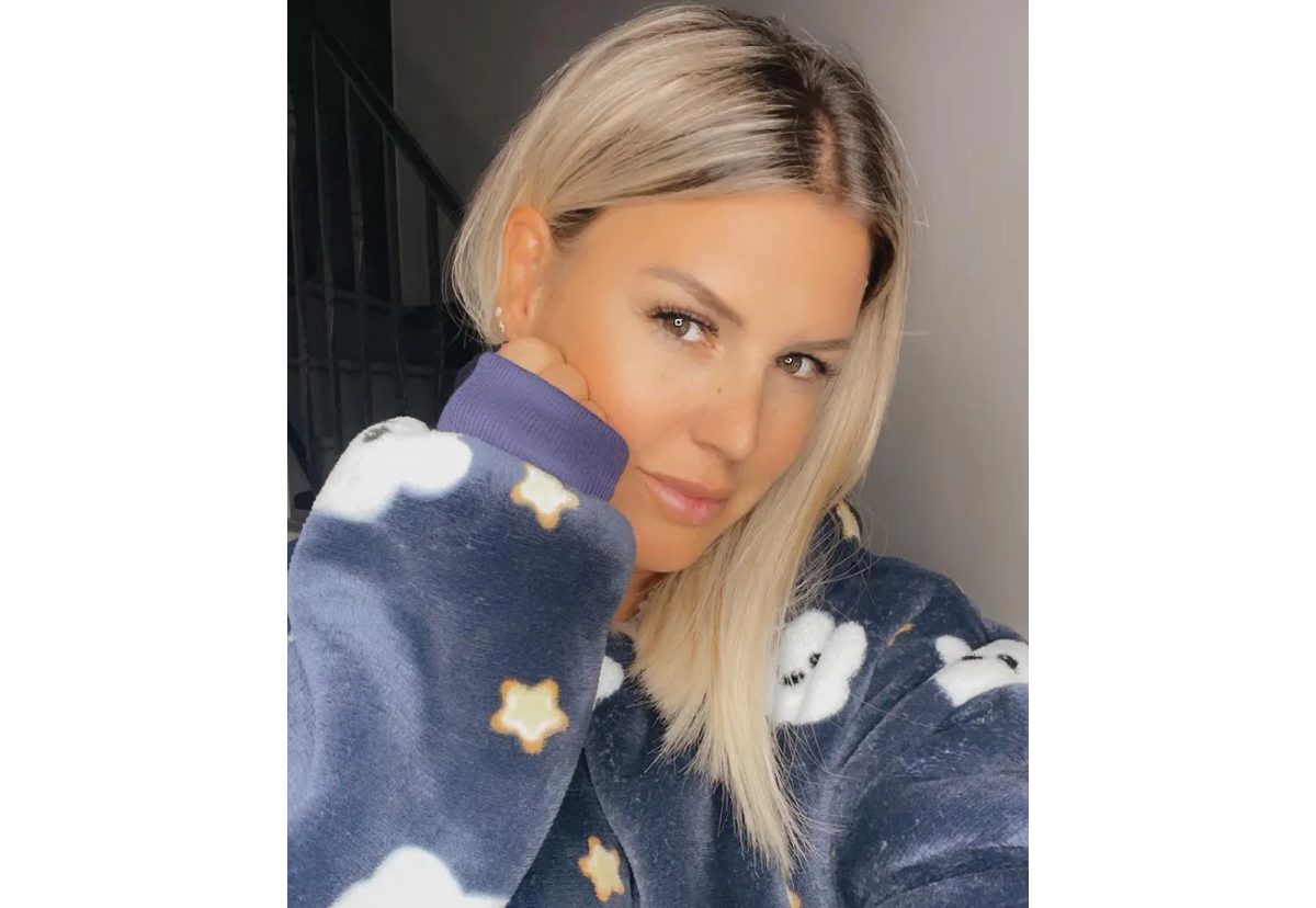 Photo : Amélie Neten (36 ans) sur Instagram - Purepeople