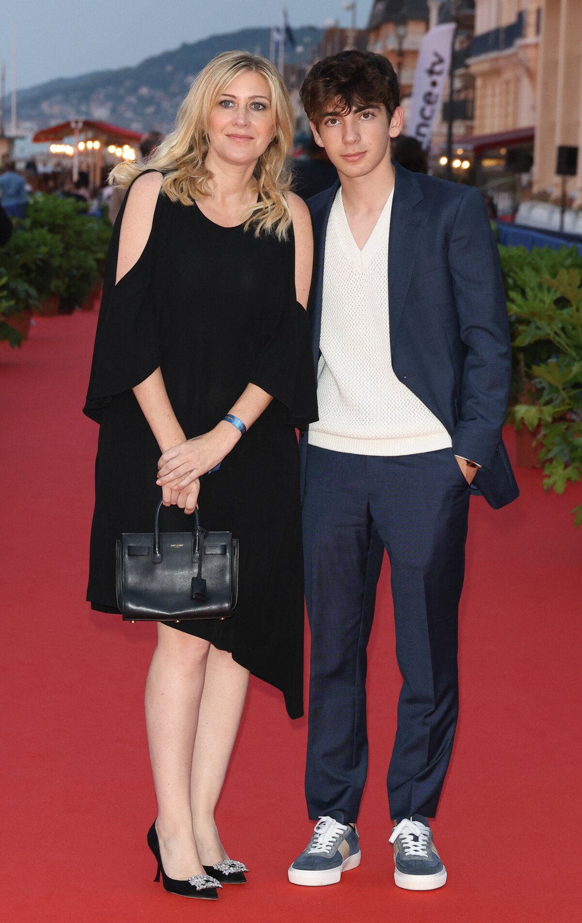 Photo L on Et Oscar Amanda Sthers Et L on Hesby Sur Le Tapis Rouge Du