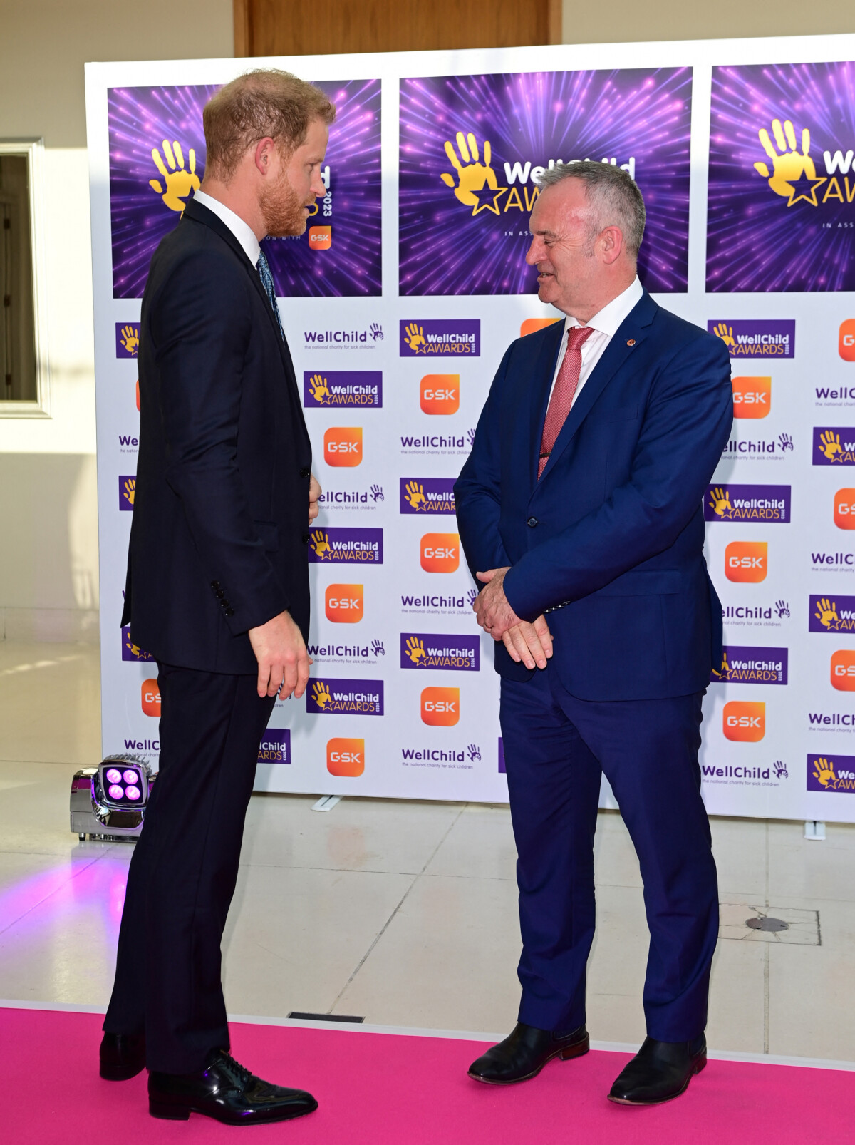 Photo : Le prince Harry, duc de Sussex, accompagné de Craig Hatch ...