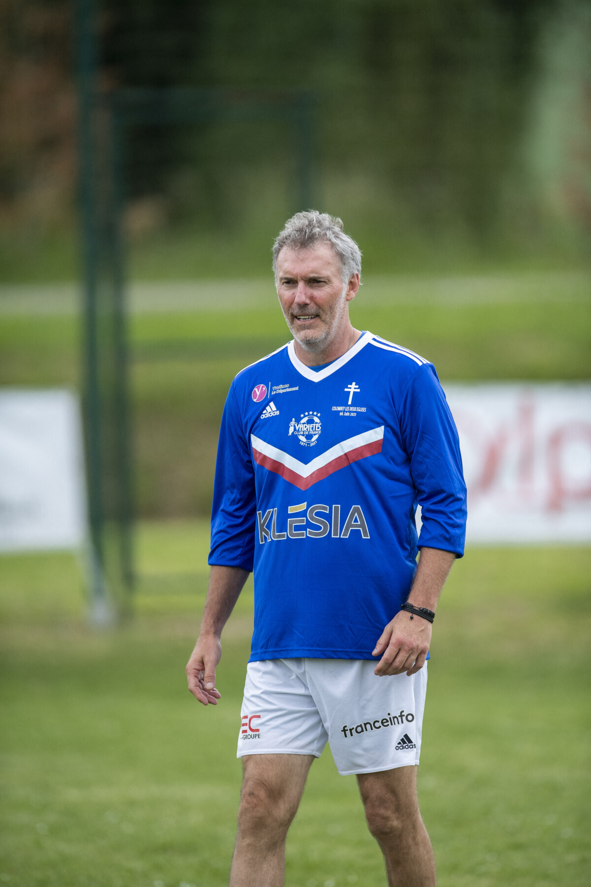 Photo : Une belle histoire d'amour pour la star du football ! Laurent ...