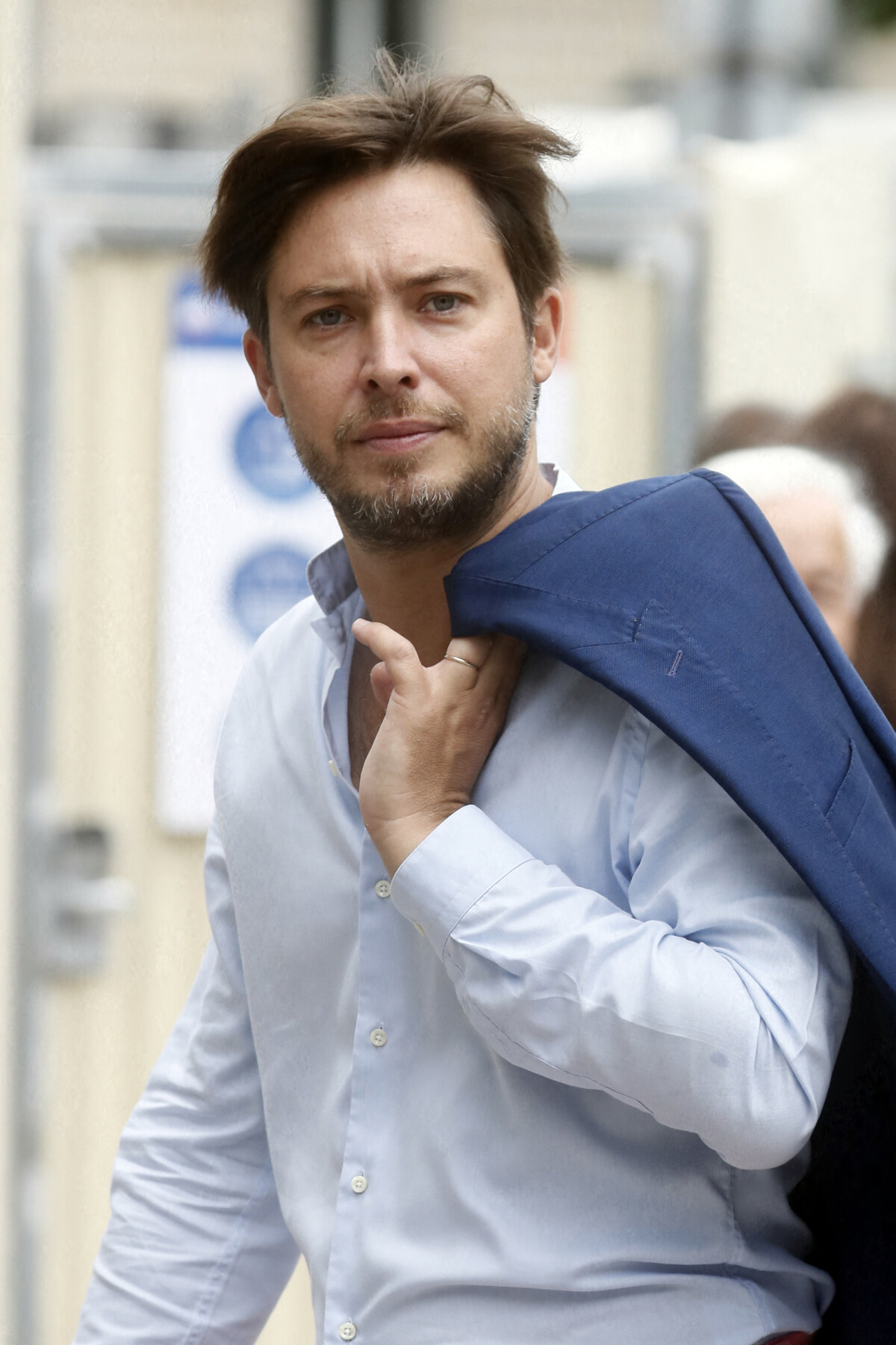 Photo : Pierre Cornette de Saint-Cyr (fils du défunt) - Arrivées à la ...