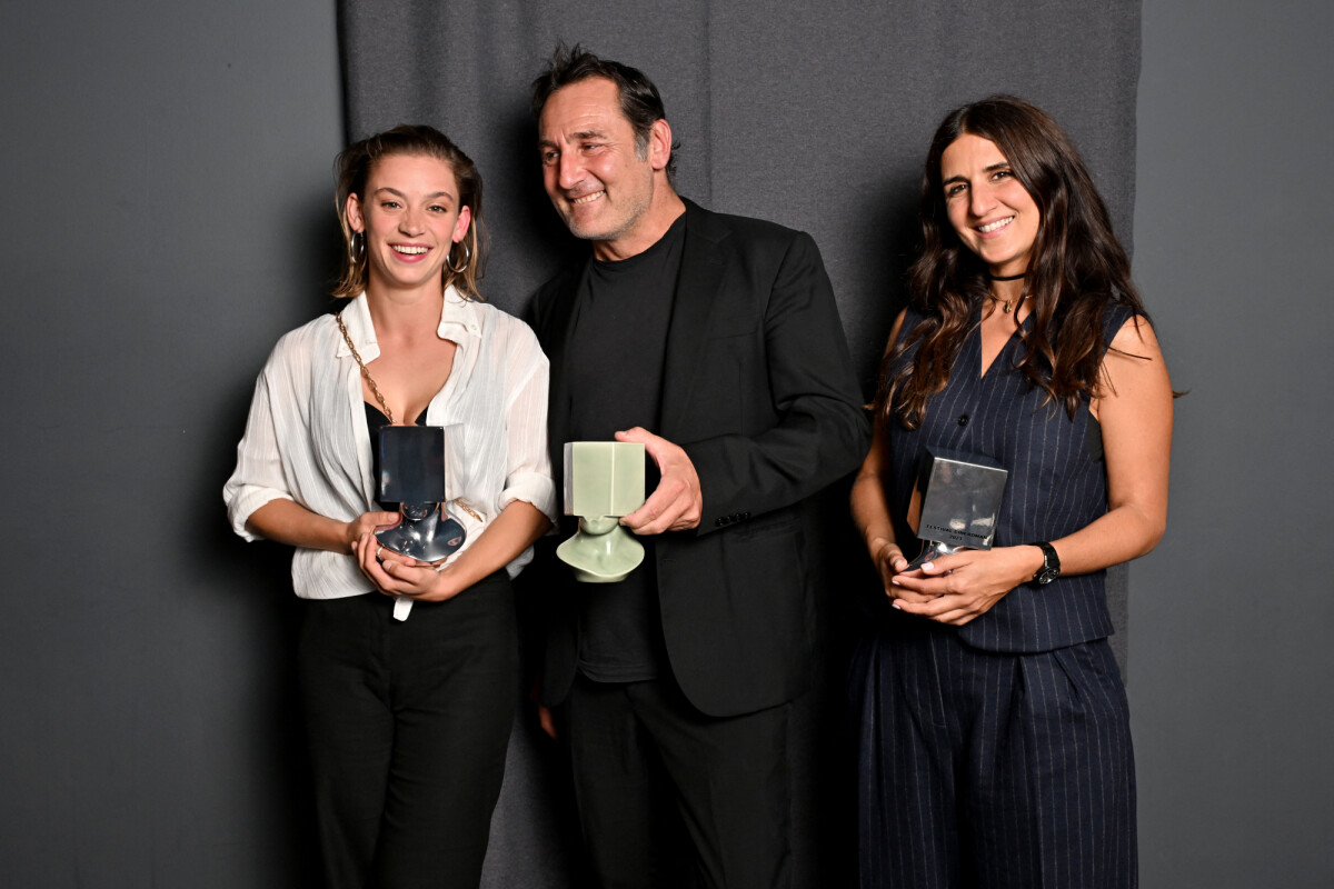 Photo : Mara Taquin, Gilles Lellouche, qui a enfin recupéré son prix, gagné il y a deux ans, et ...