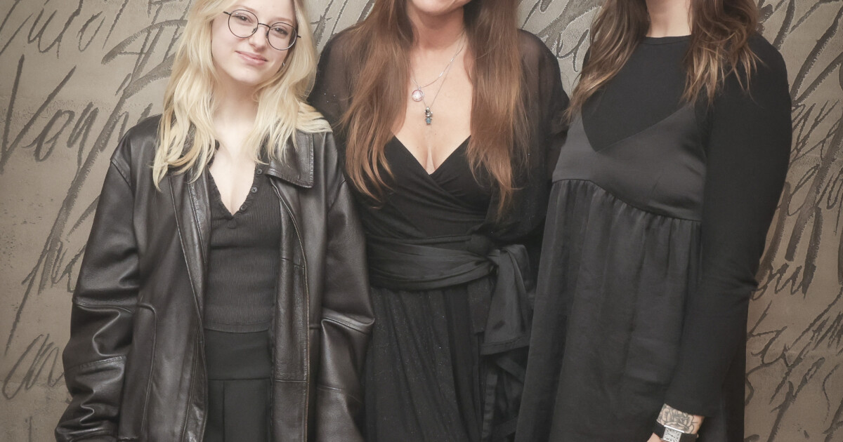 Lynda Lemay avec ses filles Ruby et Jessie pour un grand concert à l ...