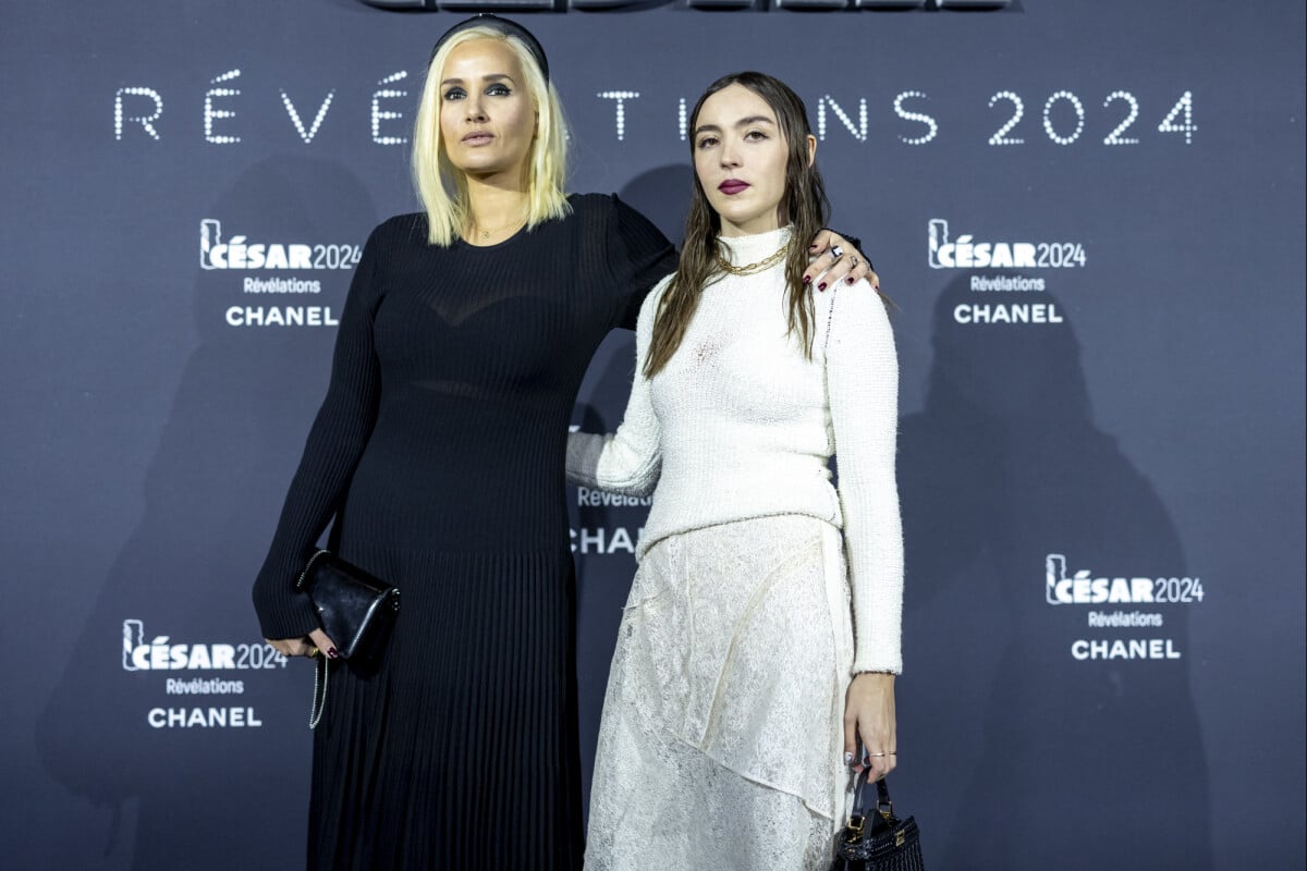 Photo : Garance Marillier et Julia Ducournau au photocall du dîner ...