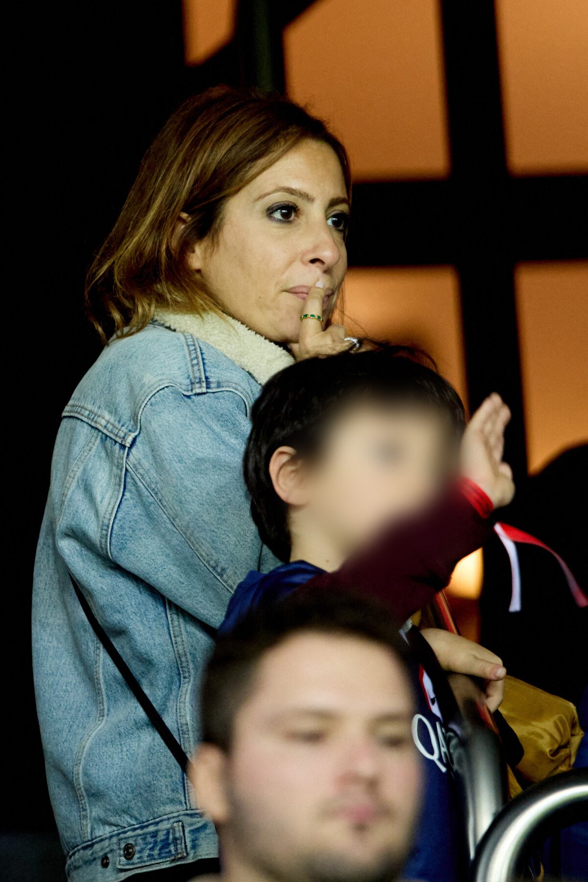 Photo Léa Salamé Et Son Fils Gabriel People Au Match De Football En