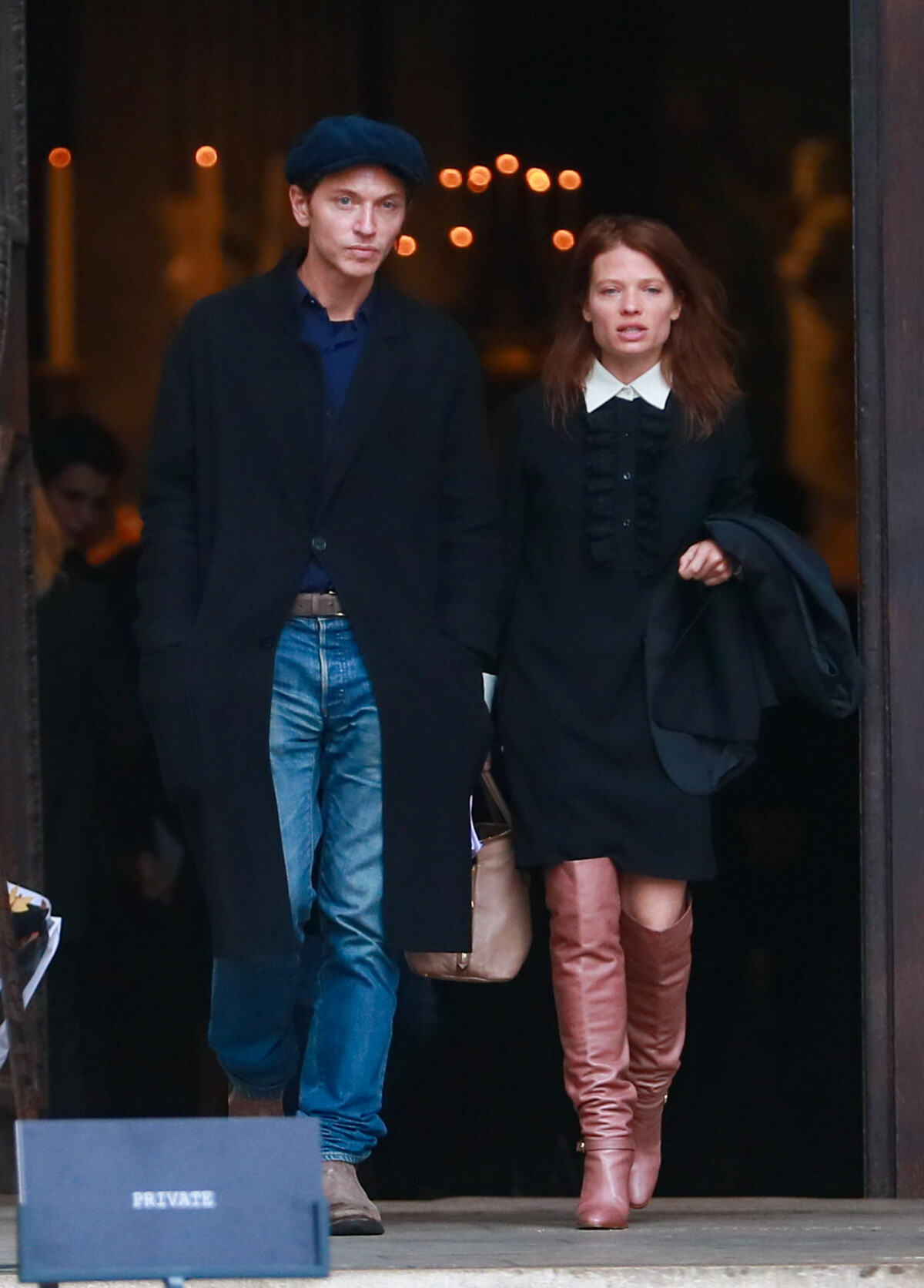 Photo : Le chanteur Raphaël (Raphaël Haroche) et sa compagne Mélanie ...