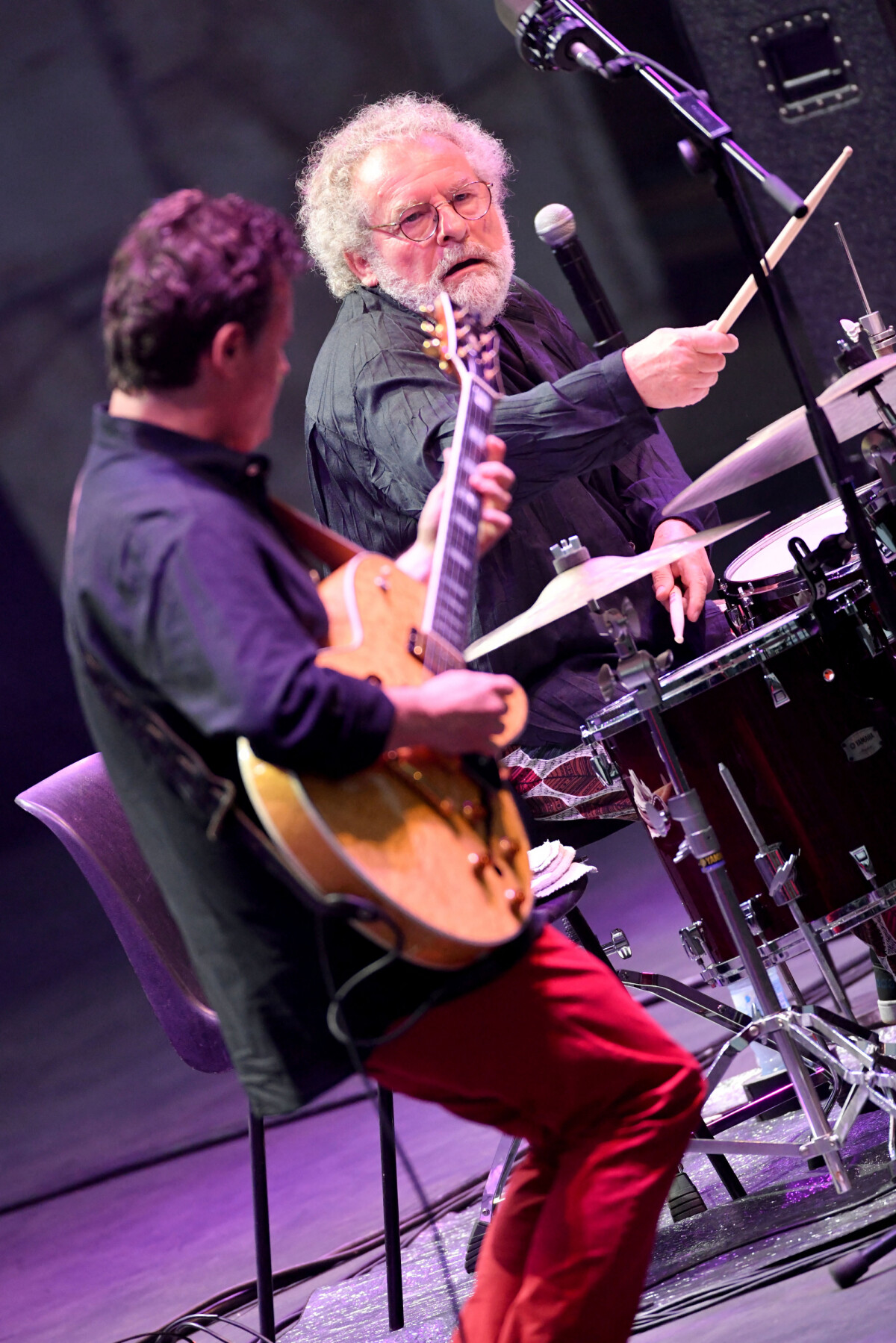 Photo : André Ceccarelli, le batteur de Jazz, accompagné par Sylvain ...
