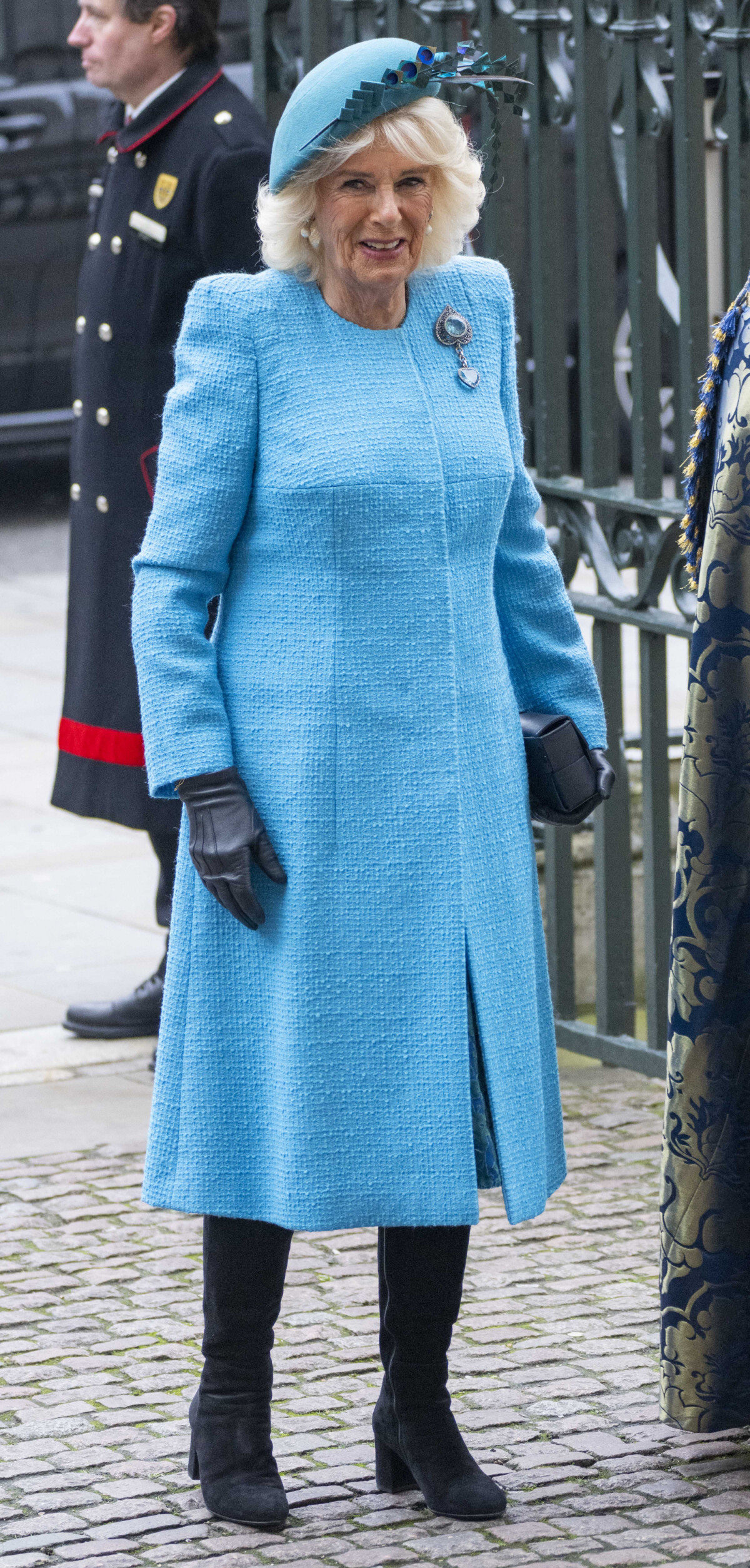 Photo : La famille royale britannique et les invités arrivent pour ...