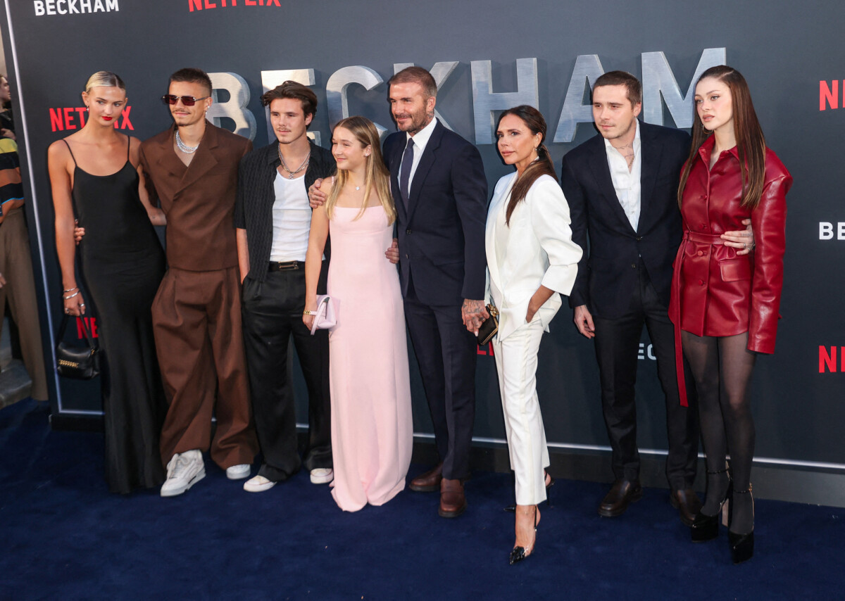 Photo : Mia Regan, Romeo Beckham, Cruz Beckham, Harper Beckham, David ...