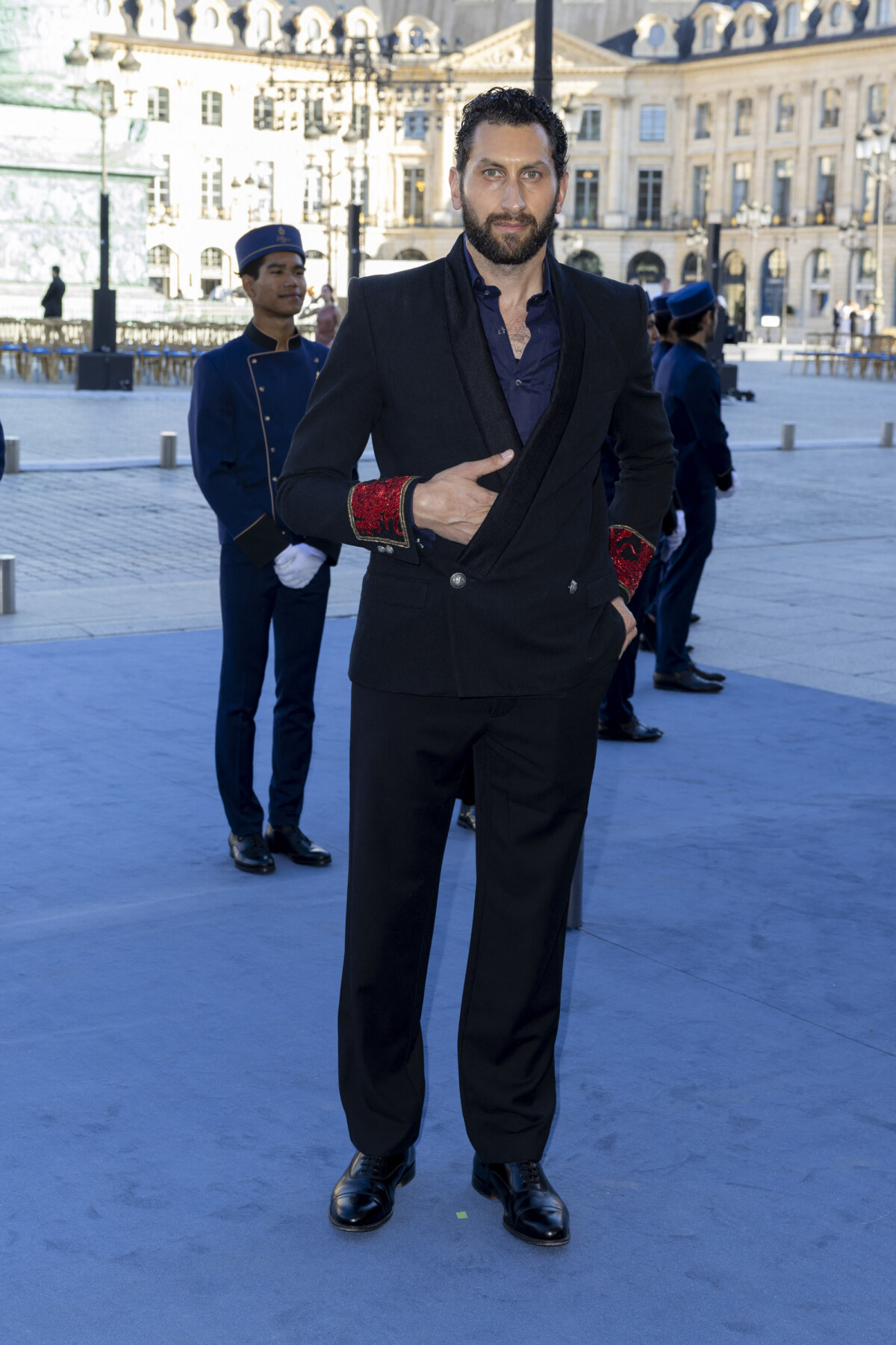 Photo : Karim Fayed au Défilé « Vogue World » Place Vendôme dans le ...