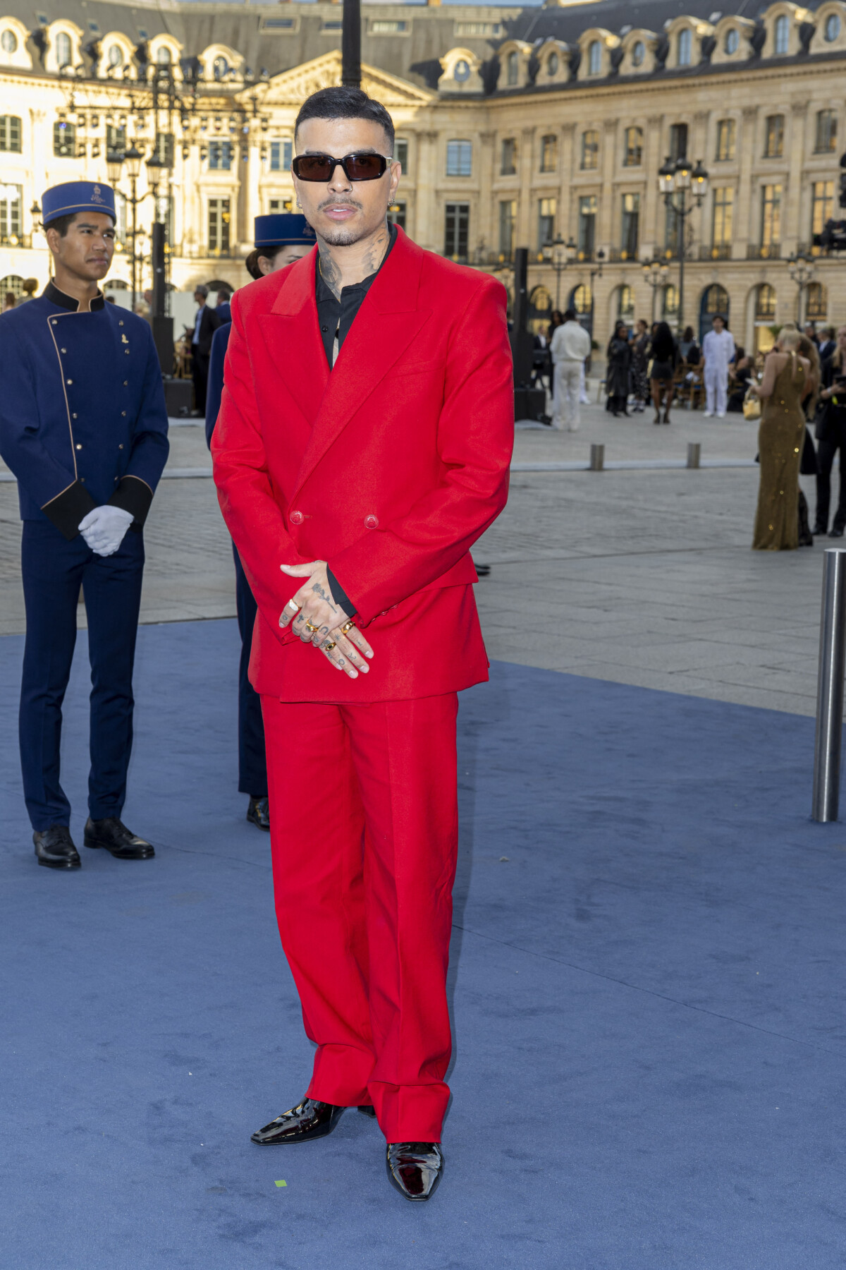 Photo : Rauw Alejandro au Défilé « Vogue World » Place Vendôme dans le ...