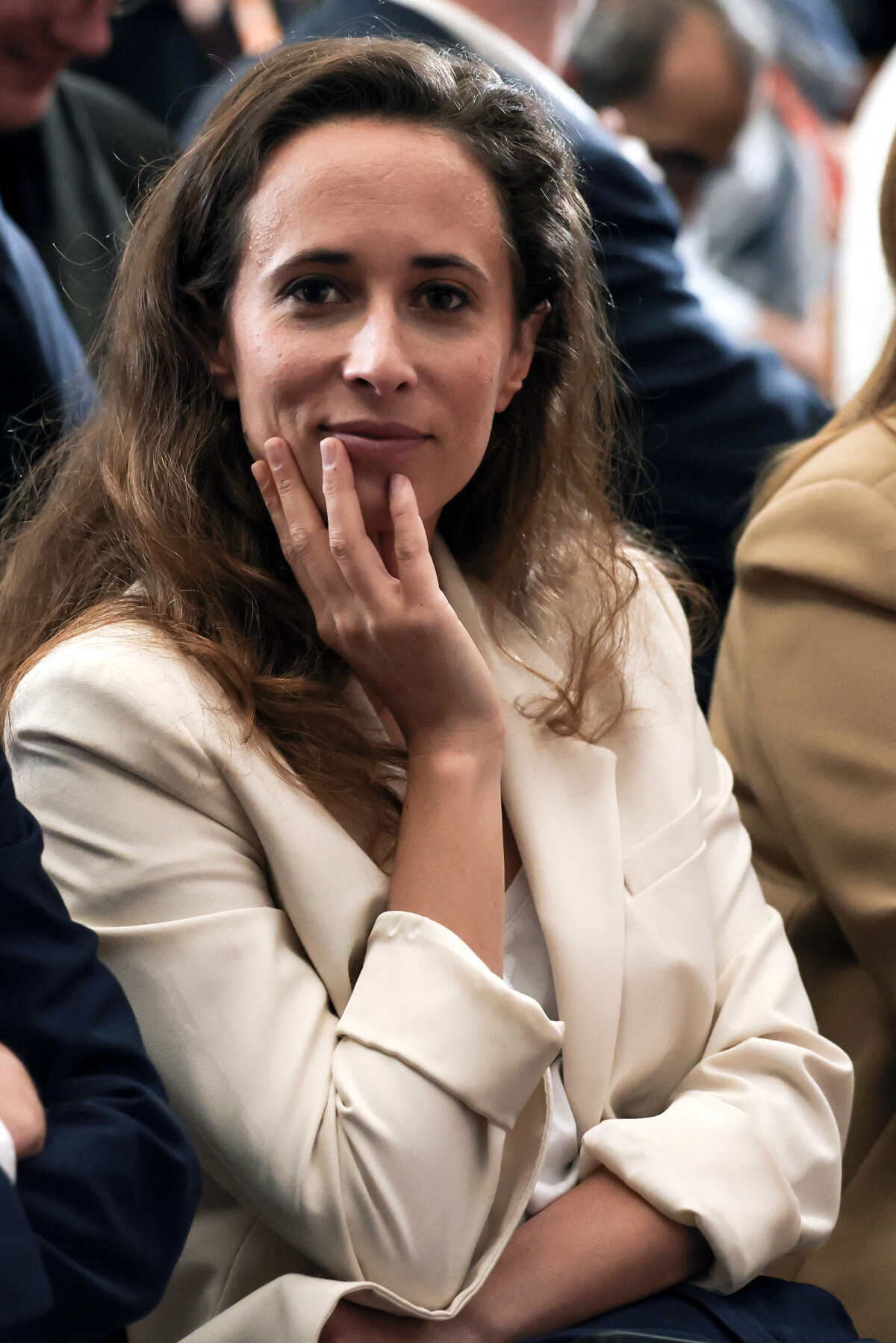 Photo : Clémence Guetté, députée LFI lors d'une conférence de presse ...