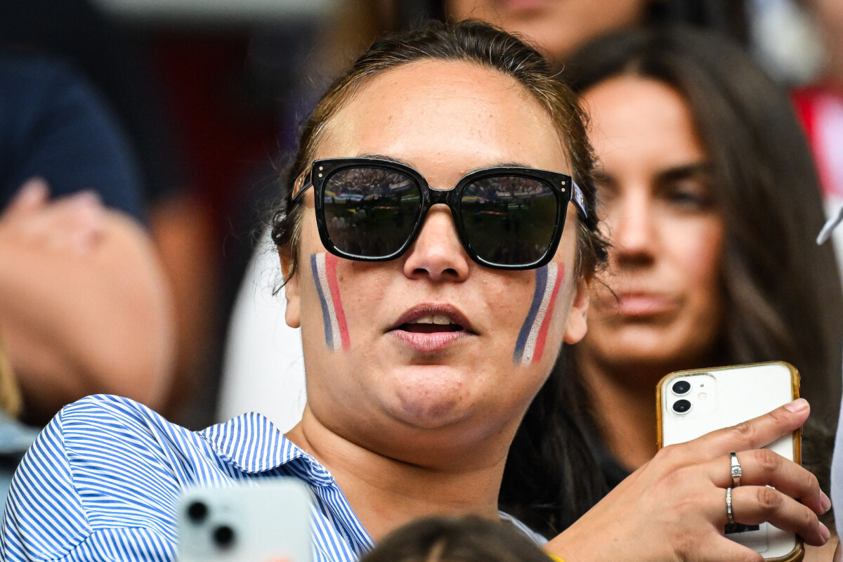 Photo : Valérie Bègue (Miss France 2008) - Célébrités dans les tribunes ...