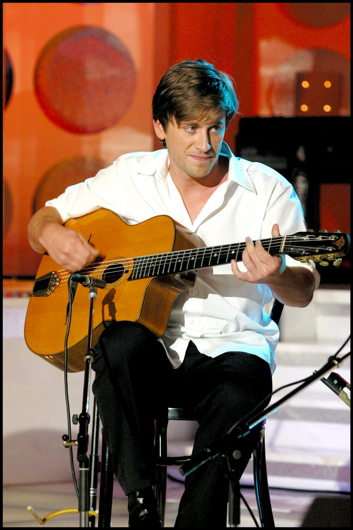 Photo : Thomas Dutronc sur le plateau de 'Vivement Dimanche' - Purepeople