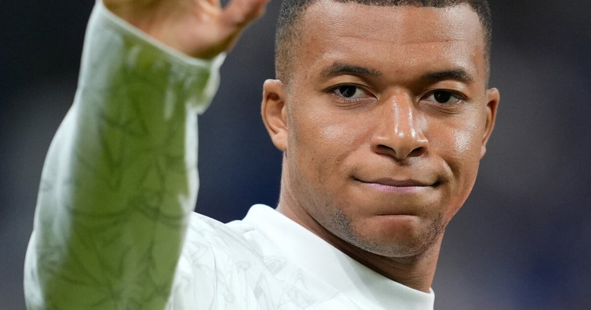 "Il vit sous pression permanente" : Un célèbre journaliste sort de ses gonds pour défendre ...