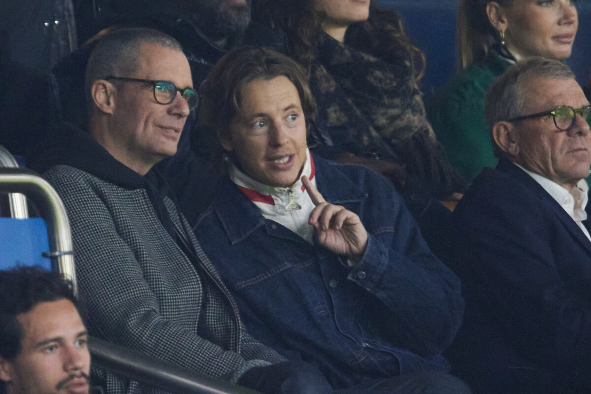 Photo : Pierre Sarkozy dans les tribunes lors du match de Ligue Des ...