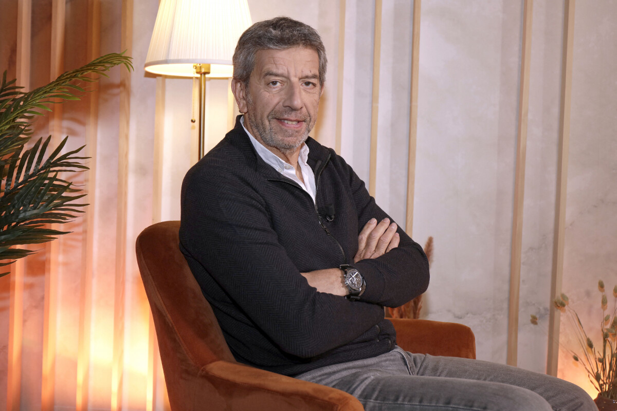 Photo : Exclusif - Le docteur Michel Cymes lors de l'enregistrement de ...