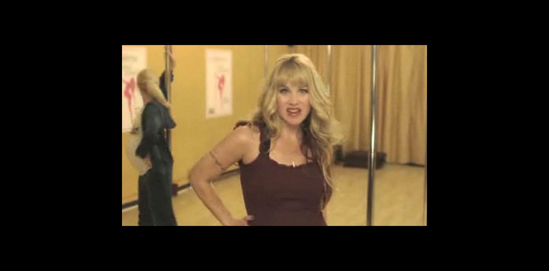 Christina Applegate, enceinte, se lance dans le pole dancing : c'est ...