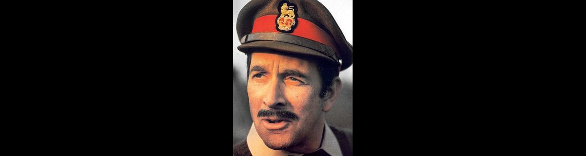 Photo : Nicholas Courtney alias le Brigadier dans Docteur Who (1965 ...
