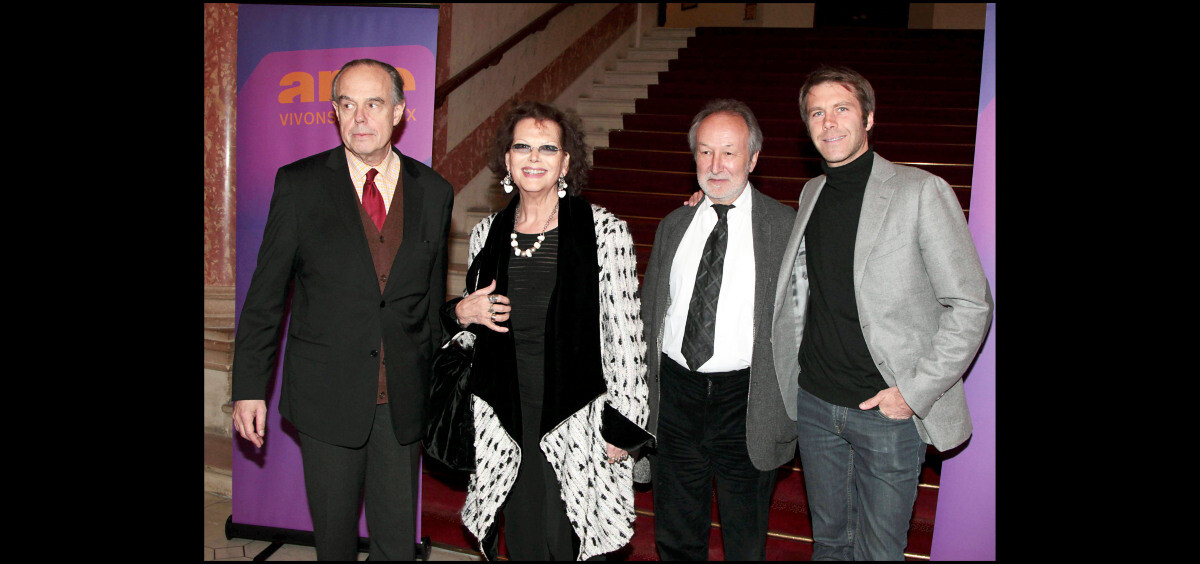 Photo : Frédéric Mitterrand, Claudia Cardinale, Jérôme Clément et ...