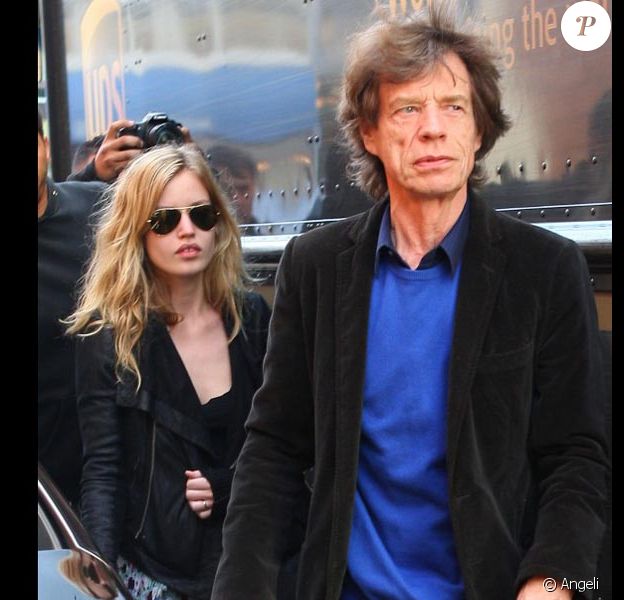 La superbe Georgia May Jagger, 18 ans, se balade avec son papa... Mick ...
