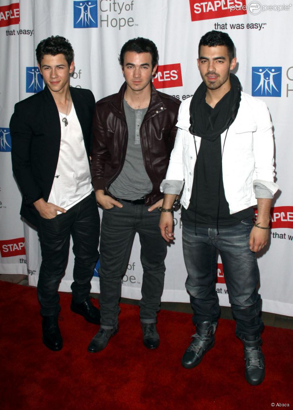 Les Jonas Brothers au Concert of Hope, à Universal City, le 20 mars ...