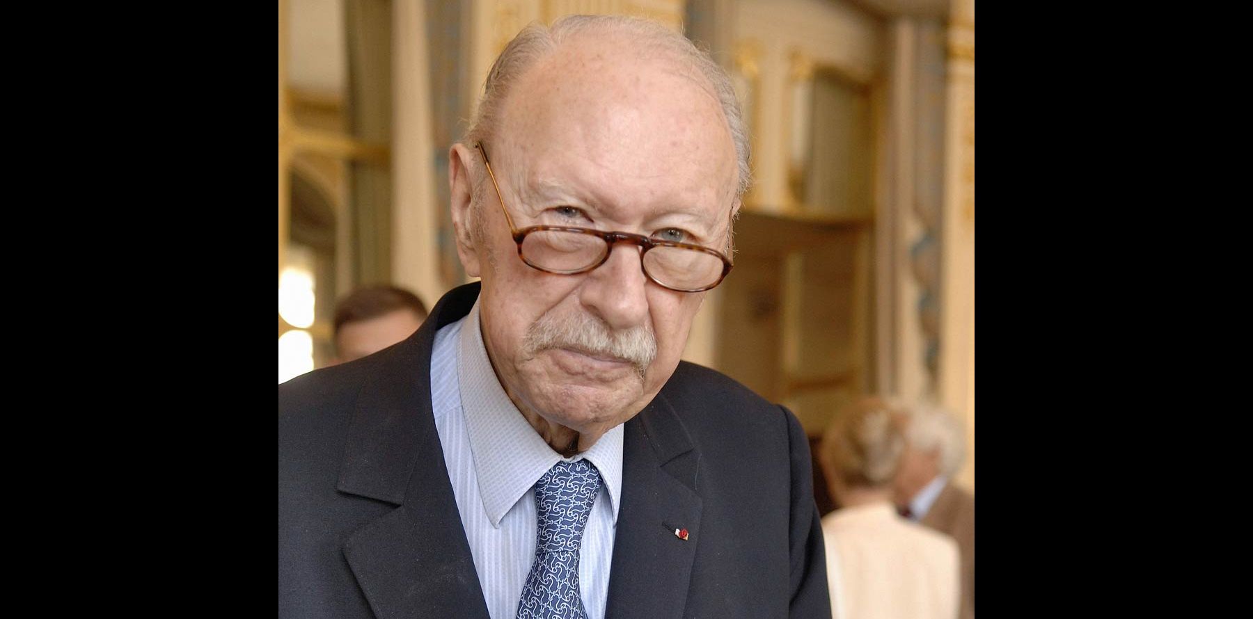 Mort de Jean Dutourd : Une vie magistrale aux enchères... - Purepeople