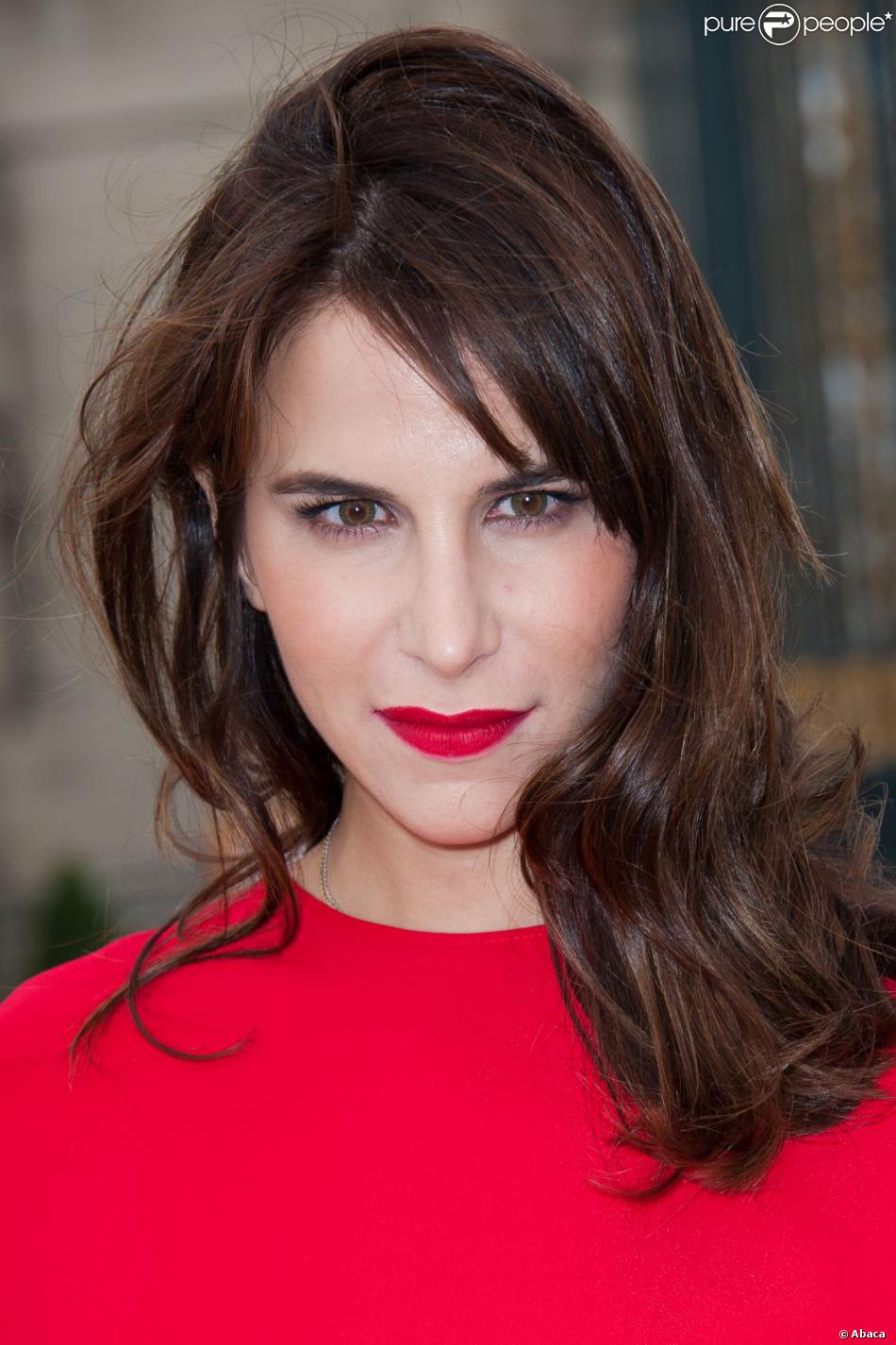 Caroline Sieber arrive au défilé Valentino lors de la Fashion Week ...