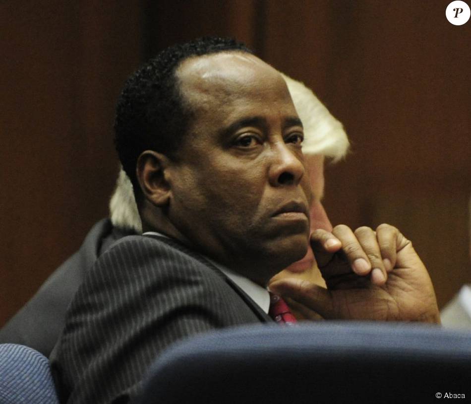 Conrad Murray lors de son procès à Los Angeles le 26 octobre 2011 ...