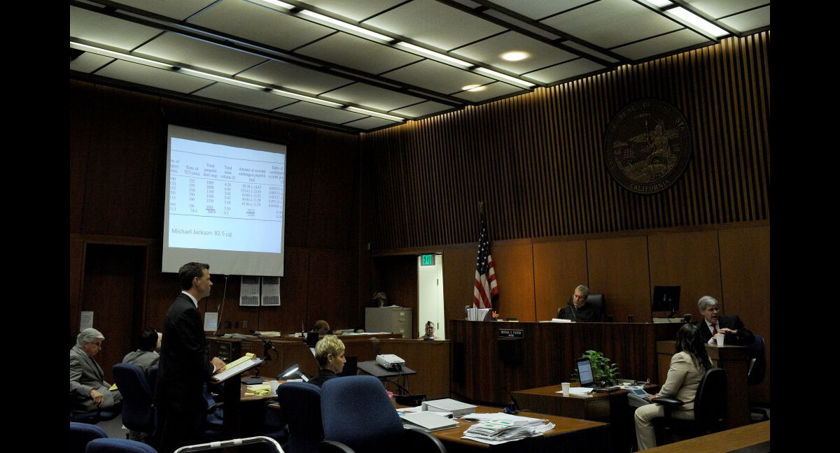 Photo : Procès du docteur Conrad Murray à Los Angeles le 1er novembre ...