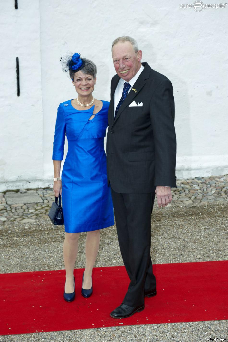 Le comte Ingolf de Rosenborg et la comtesse Sussie au baptême de la ...