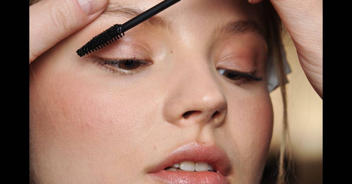 Les vraies bonnes astuces pour agrandir le regard - Purepeople Les vraies bonnes astuces pour agrandir le regard - Purepeople